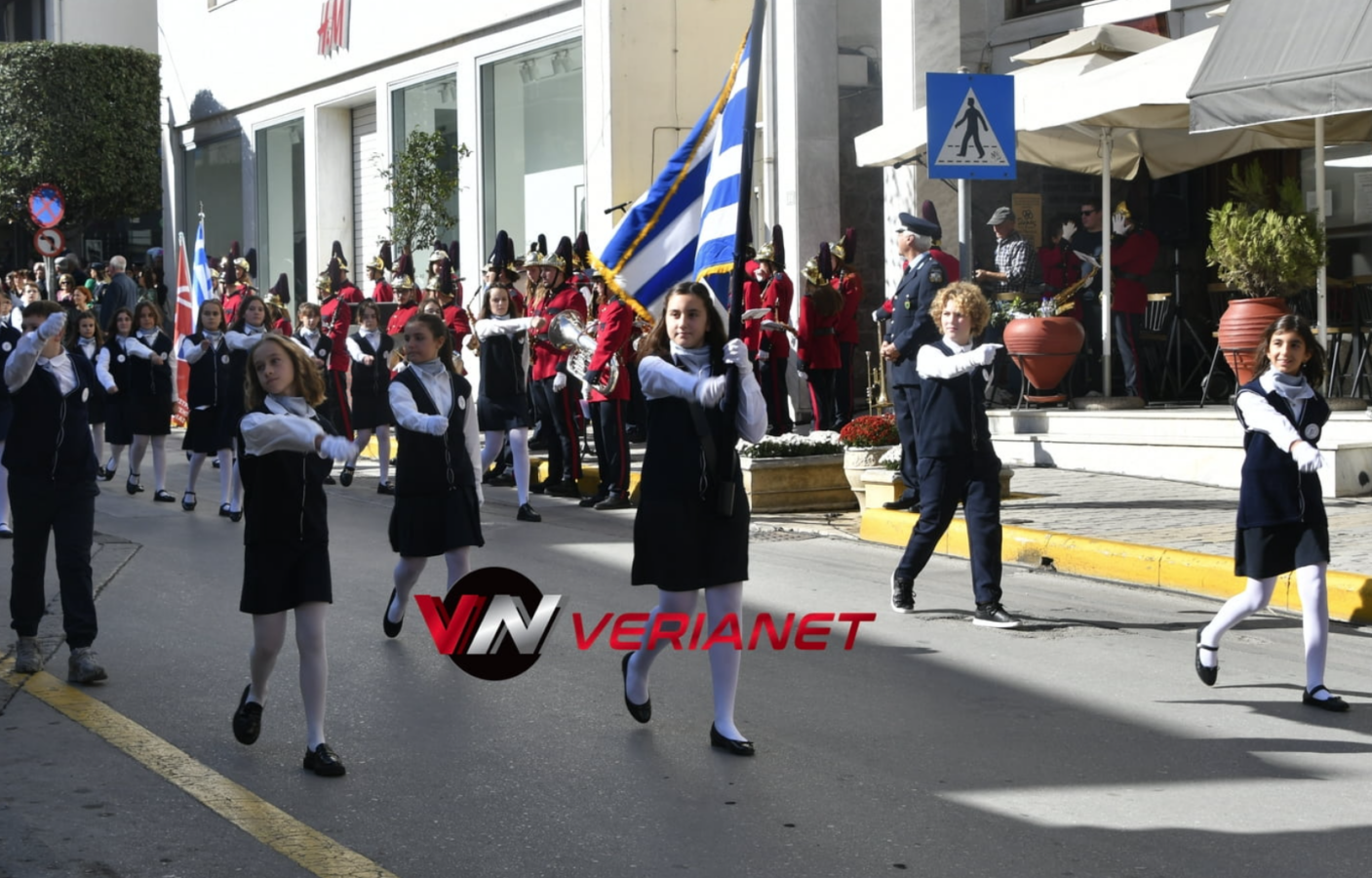 Φωτογραφίες και βίντεο από την παρέλαση της 28ης Οκτωβρίου στη Βέροια ...